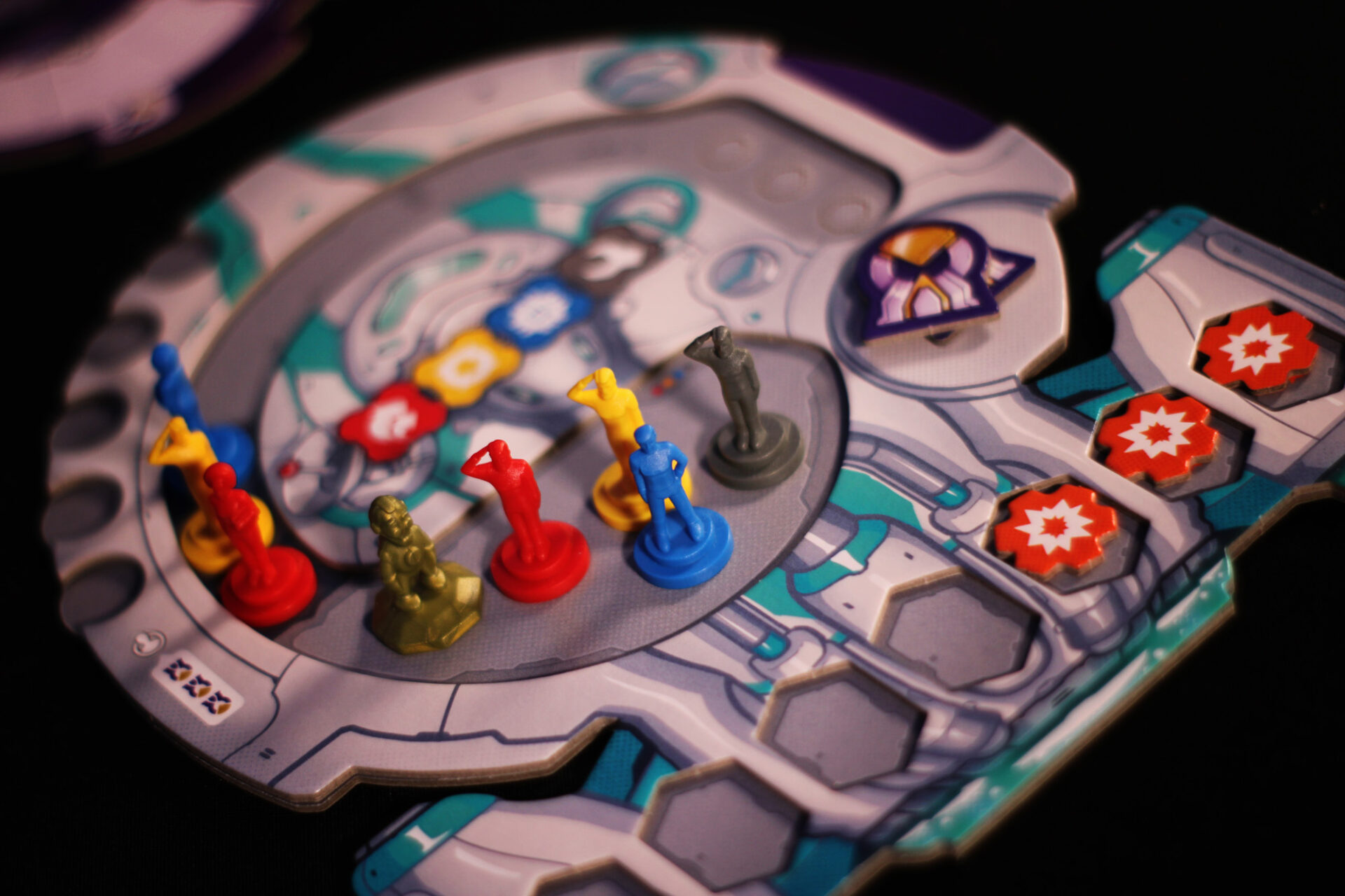 Le Meeple Jaune livre son rapport de mission sur Starship Captains - IELLO